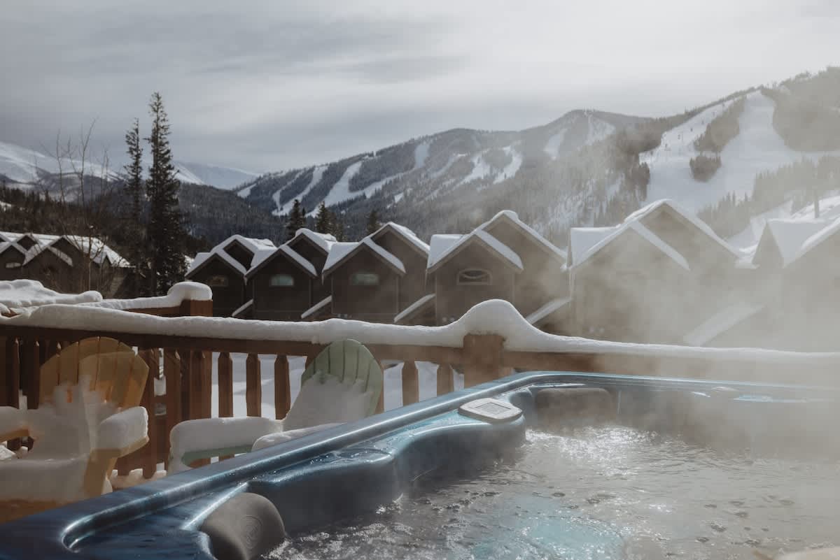 Hot Tub MTN Views | Free Shuttle | Central WP - Effortless Stay